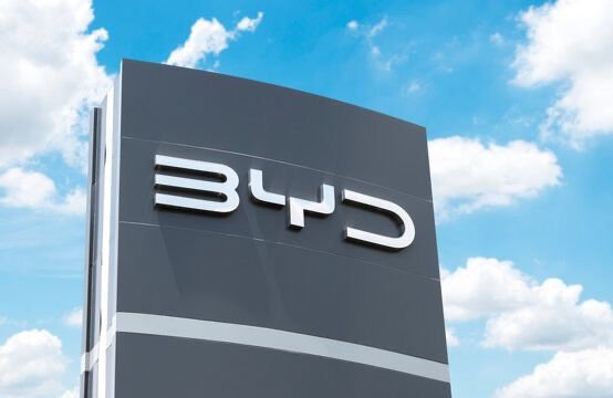 Diseño Anuncio BYD – Novagraphics